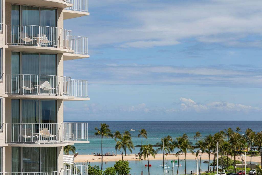 Hilton Vacation Club The Modern Honolulu | Oahu, Hawaii - 333travel